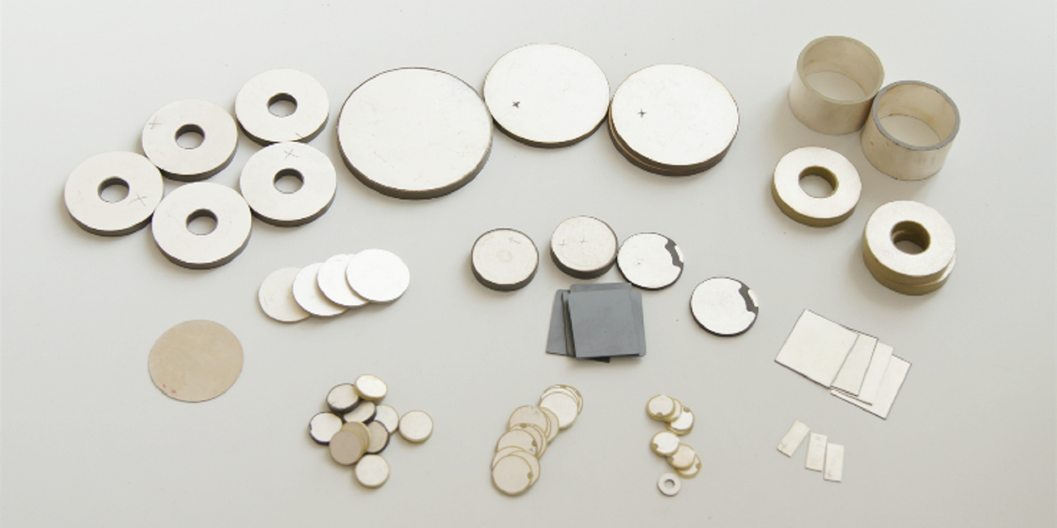 Optical phase modulation based on PZT piezoelectric ceramics - Piezo Hannas